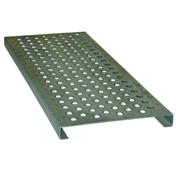 Peldaño metálico galvanizado con agujeros redondos de 15 mm ...